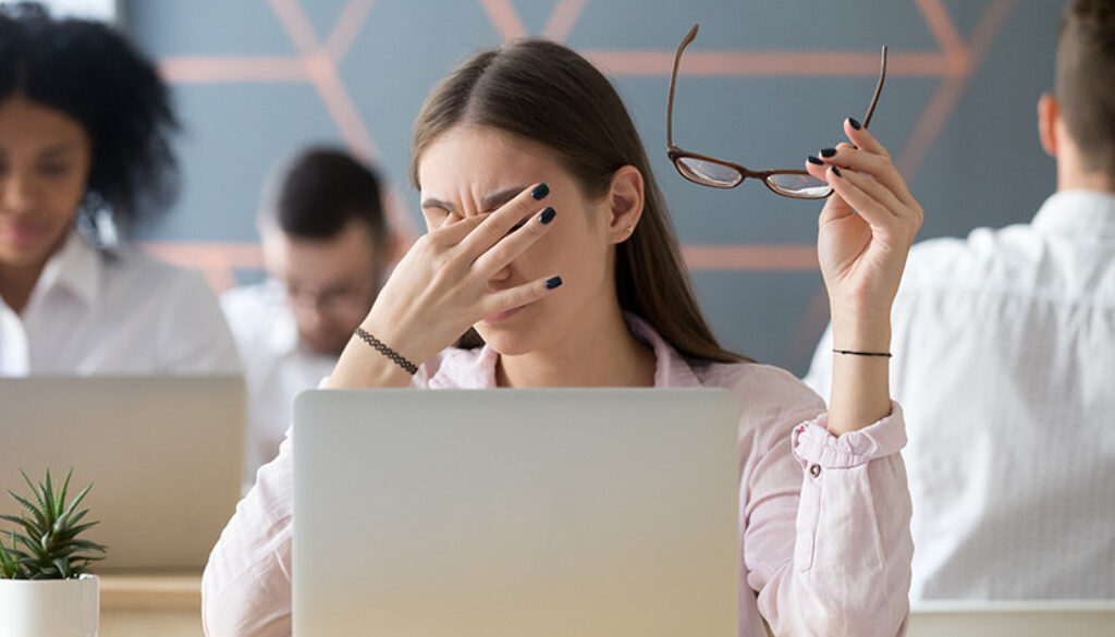 Seasonal Eye Allergies: Symptoms, Prevention & Relief